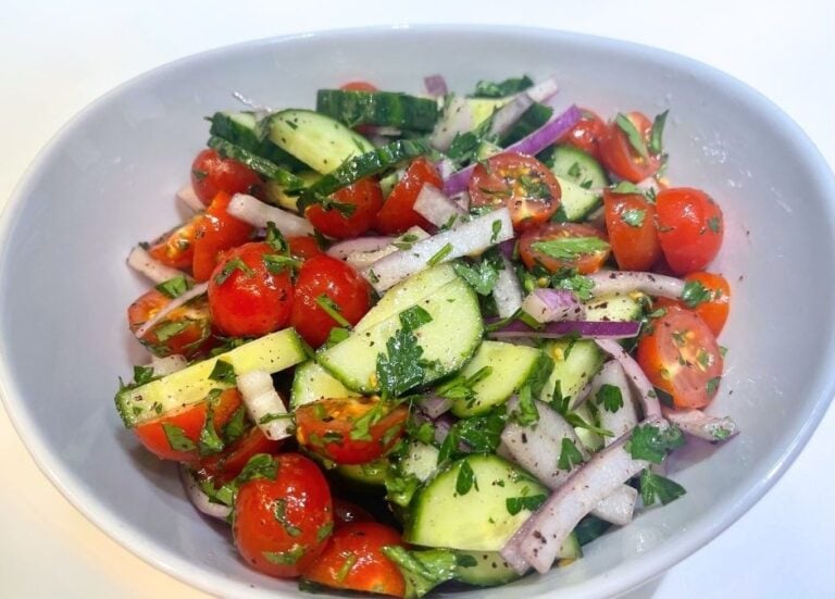 Mediterranean Sumac Salad (Ready in under 10 minutes)